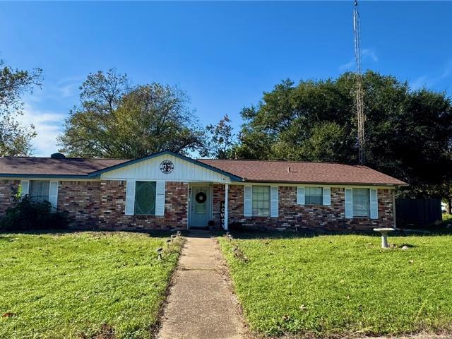 902 S Easterwood St, Hearne, TX 77859 | MLS #25012