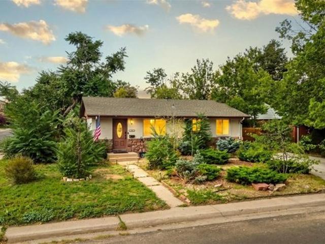 902 S Ironton St, Aurora, CO 80012