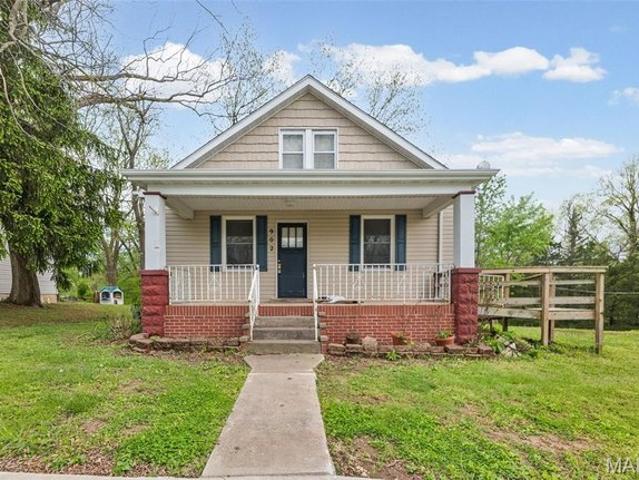 902 Spring St, Evansville, IL 62242