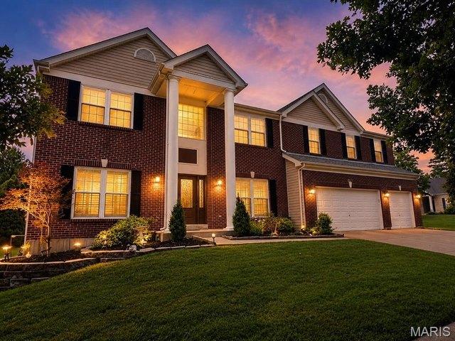 902 Stablefield Ct, Creve Coeur, MO 63141