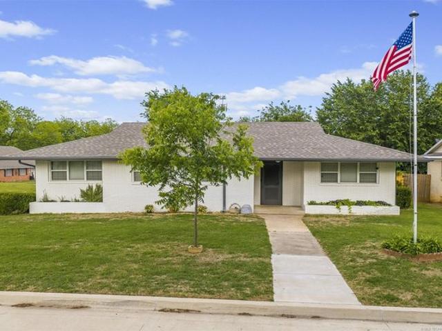 902 P St SW, Ardmore, OK 73401