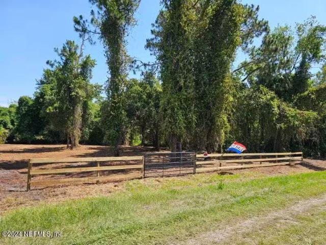 902 Paradise Boulevard, Georgetown, FL 32139
