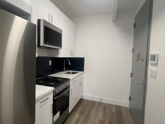 902 Rogers Avenue, Unit 3F