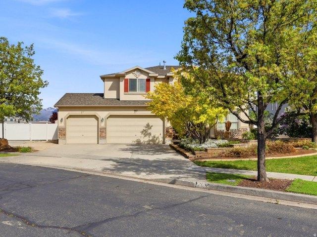 902 Romsey Ct, North Salt Lake, UT 84054