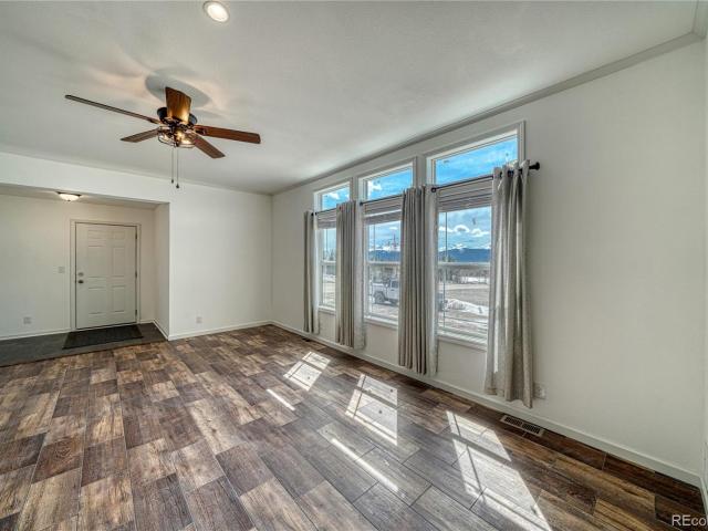 902 W 6th Street