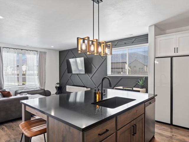 902 W 800 S Unit 902, American Fork, UT 84003