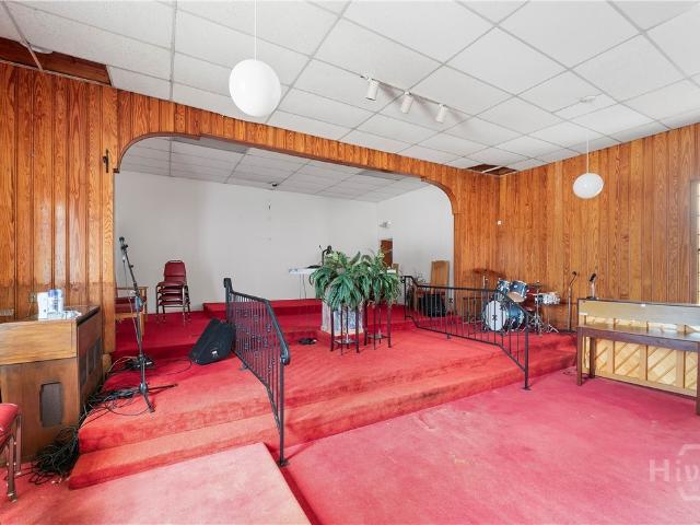 902 W 36th Street