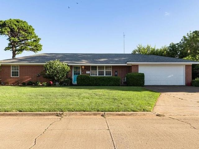 902 W Grand St, Marlow, OK 73055