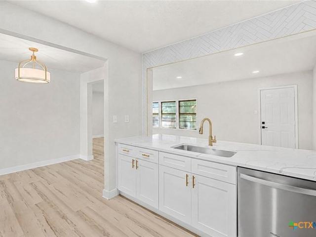 902 W Green Ave, Killeen, TX 76541