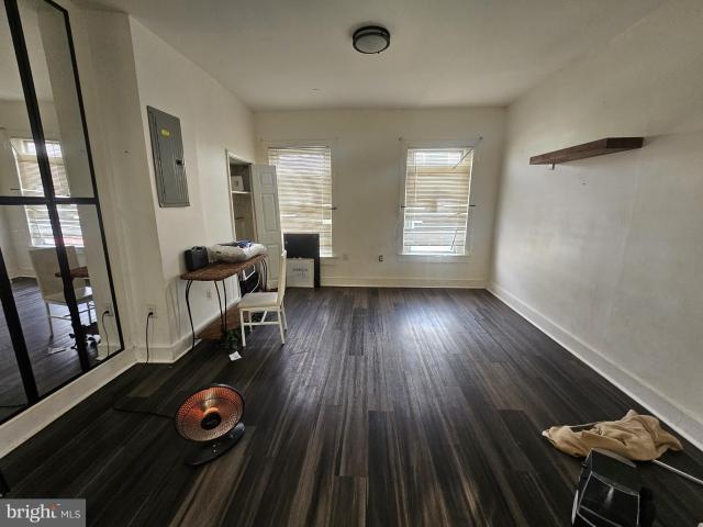 902 W Somerset St, Philadelphia, PA 19133 | MLS #PAPH2588 | Compass