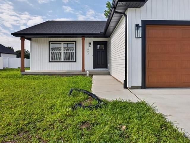 902 W South St, Lexington, IL 61753