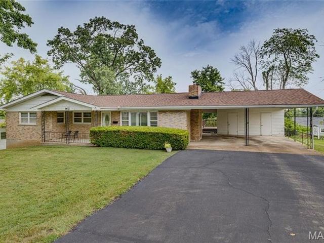 902 Westwind Dr, Park Hills, MO 63601