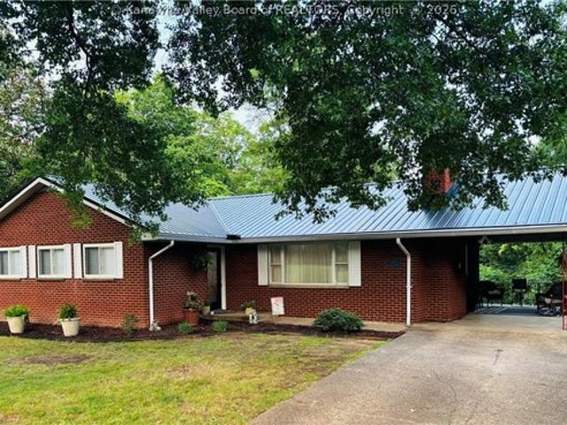 902 Wilkie Dr, Charleston, WV 25314