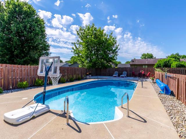 902 Windrift Lane