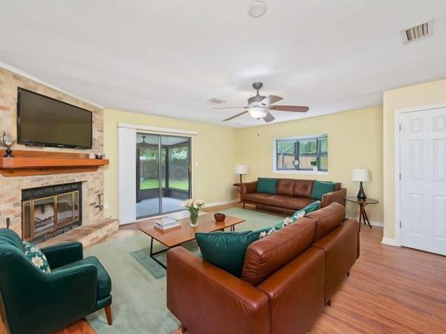 902 Tokalon Ct, Fort Walton Beach, FL 32547