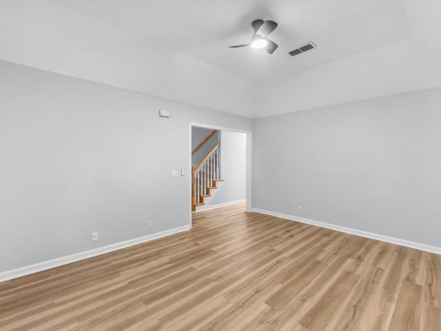 902 Tom Hailey Blvd