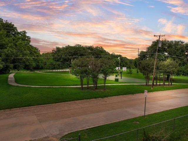 9034 Groveland Dr, Dallas, TX 75218