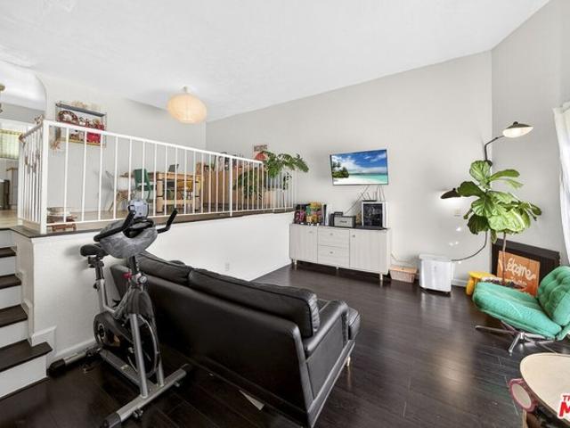 9034 Willis Ave Unit 14, Los Angeles, CA 91402