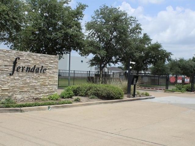 9035 N Ferndale Place Dr, Houston, TX 77064