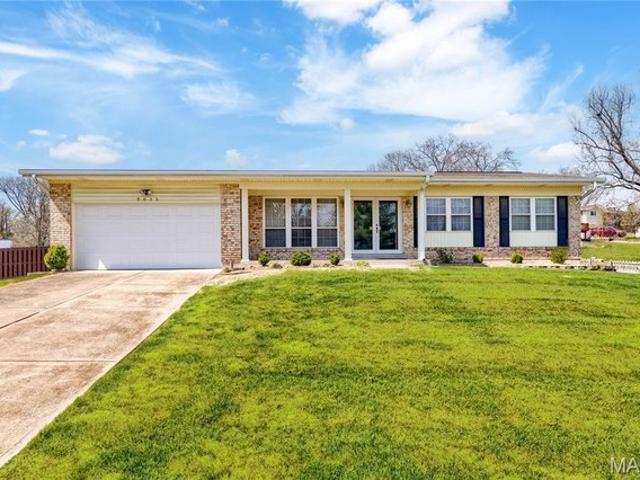 9035 Cordoba Ln, Crestwood, MO 63126
