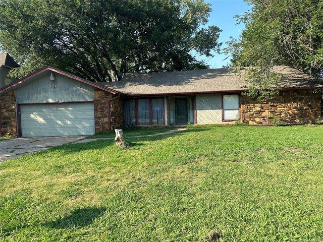 9035 E 67th St, Tulsa, OK 74133