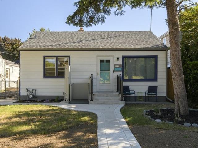 9035 W Lisbon Ave, Milwaukee, WI 53222