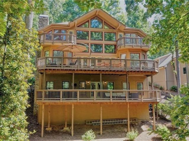 9035 Walnut Cove Ln, Gainesville, GA 30506