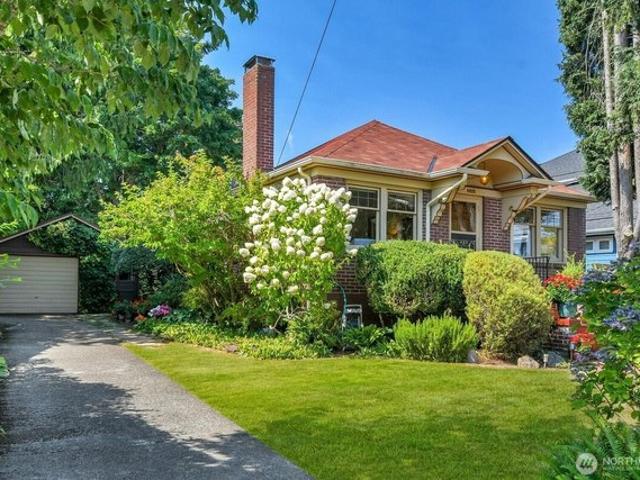 9035 11th Ave NW, Seattle, WA 98117