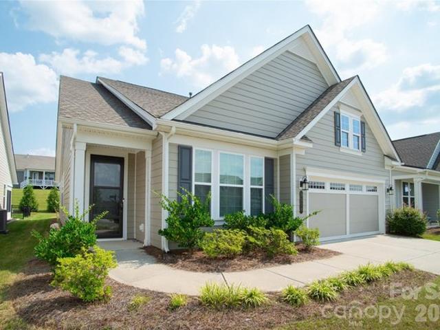 9038 Daring Ct, Charlotte, NC 28215