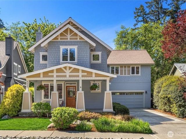9039 North Town Dr NE, Bainbridge Island, WA 98110
