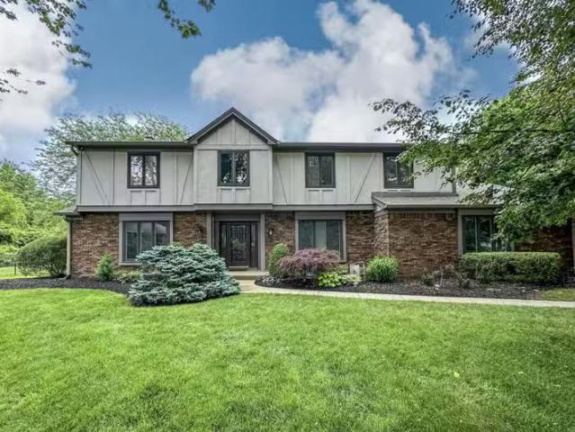 9039 IRONWOOD CT, INDIANAPOLIS, IN 46260 Single Family Residen.