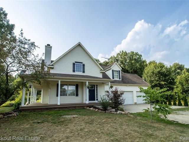 9039 Riverview Ct, Montrose, MI 48433
