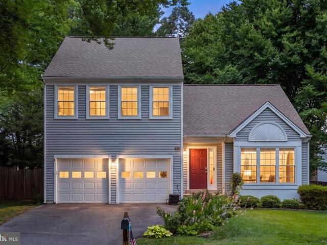 9030 Chestnut Ridge Rd, Fairfax Station, VA 22039