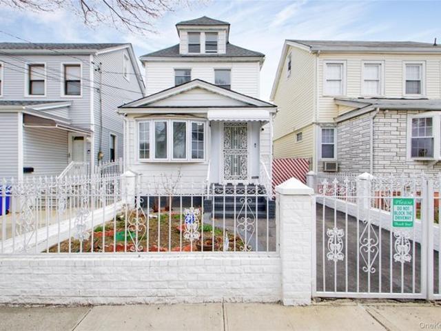 9031 th St, Hollis, NY 11423