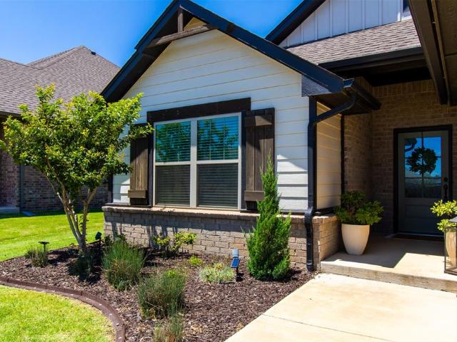 9033 NW 118th Street