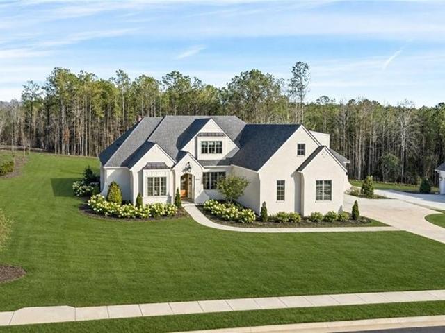 9033 Chapel Heights Dr, Opelika, AL 36804