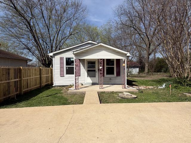 903 2nd Ave, Lawrenceburg, TN 38464 | MLS #3158 | Compass