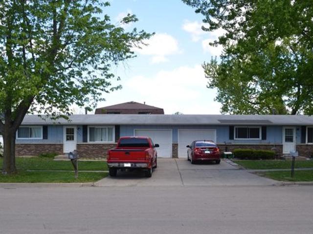 903 905 West St, Harvard, IL 60033