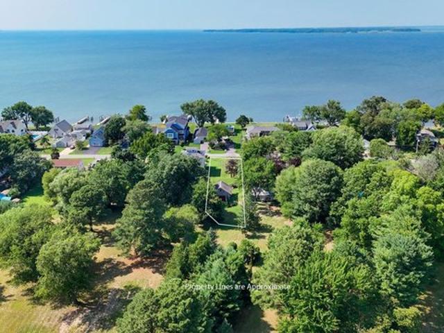 903 Chester River Dr, Grasonville, MD 21638