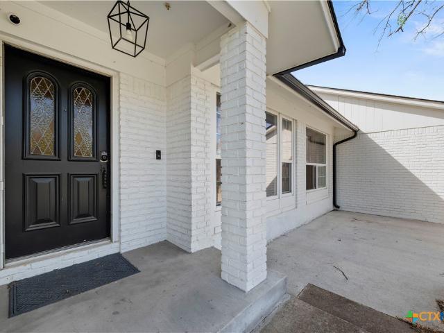 903 Cliffside Drive