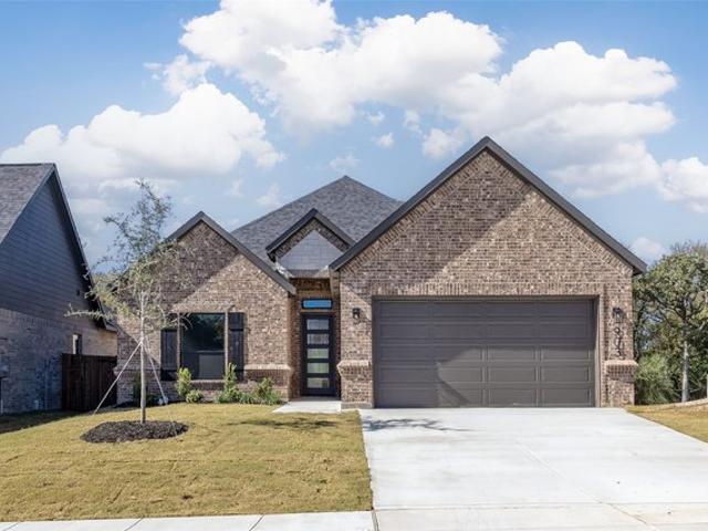 903 Boston Ln, River Oaks, TX 76114