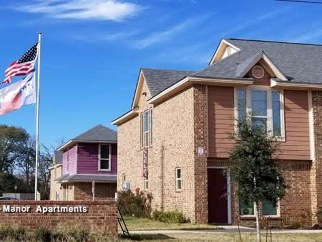 903 Balcones Drive