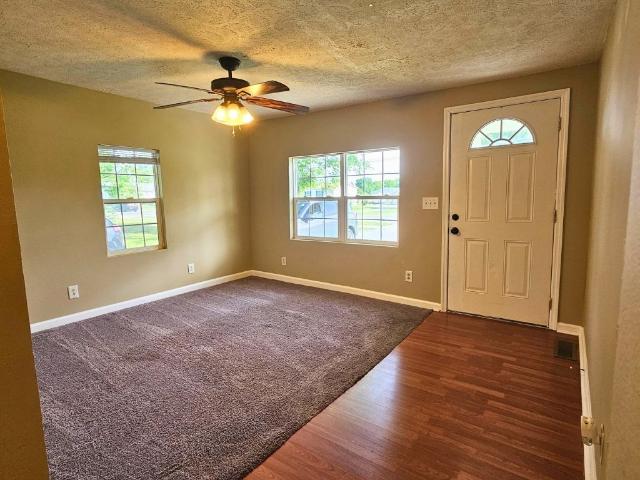 903 Bluebird Rd