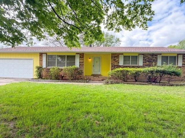 903 Glenn Dr, Sikeston, MO 63801