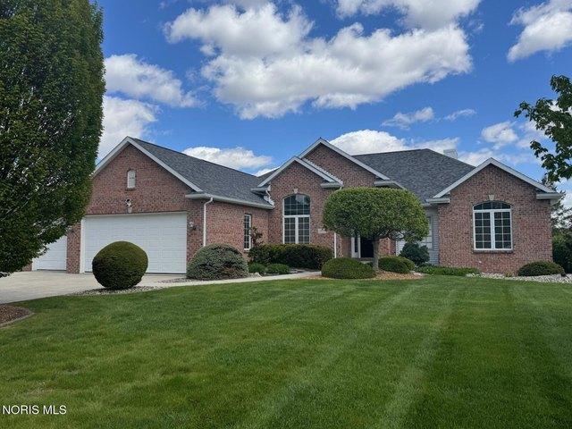 903 Greystone Dr, Bryan, OH 43506