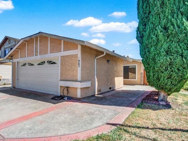 903 Daniel St, Fairfield, CA 94533