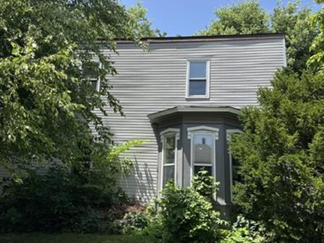 903 E 2nd Ave, Brodhead, WI 53520