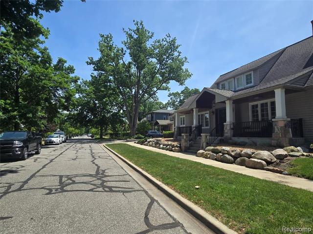 903 E 3rd Street