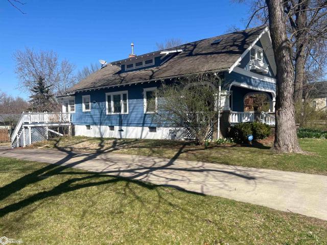 903 E Burlington Avenue