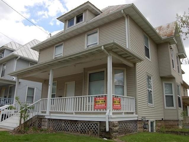 903 E Burlington St, Iowa City, IA 52240